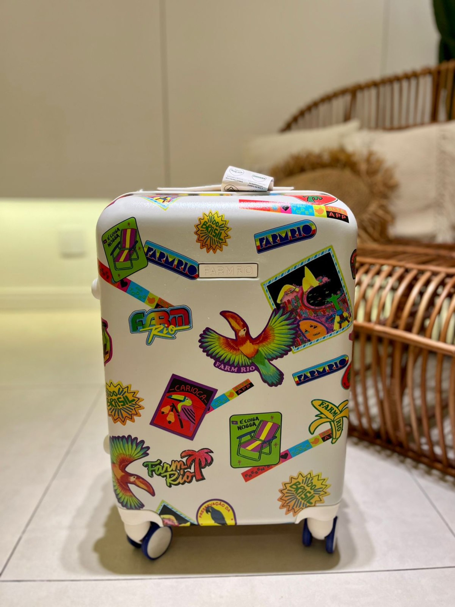 Mala Farm Me Leva Rígida P Patch Rio Off White - Informal Inn