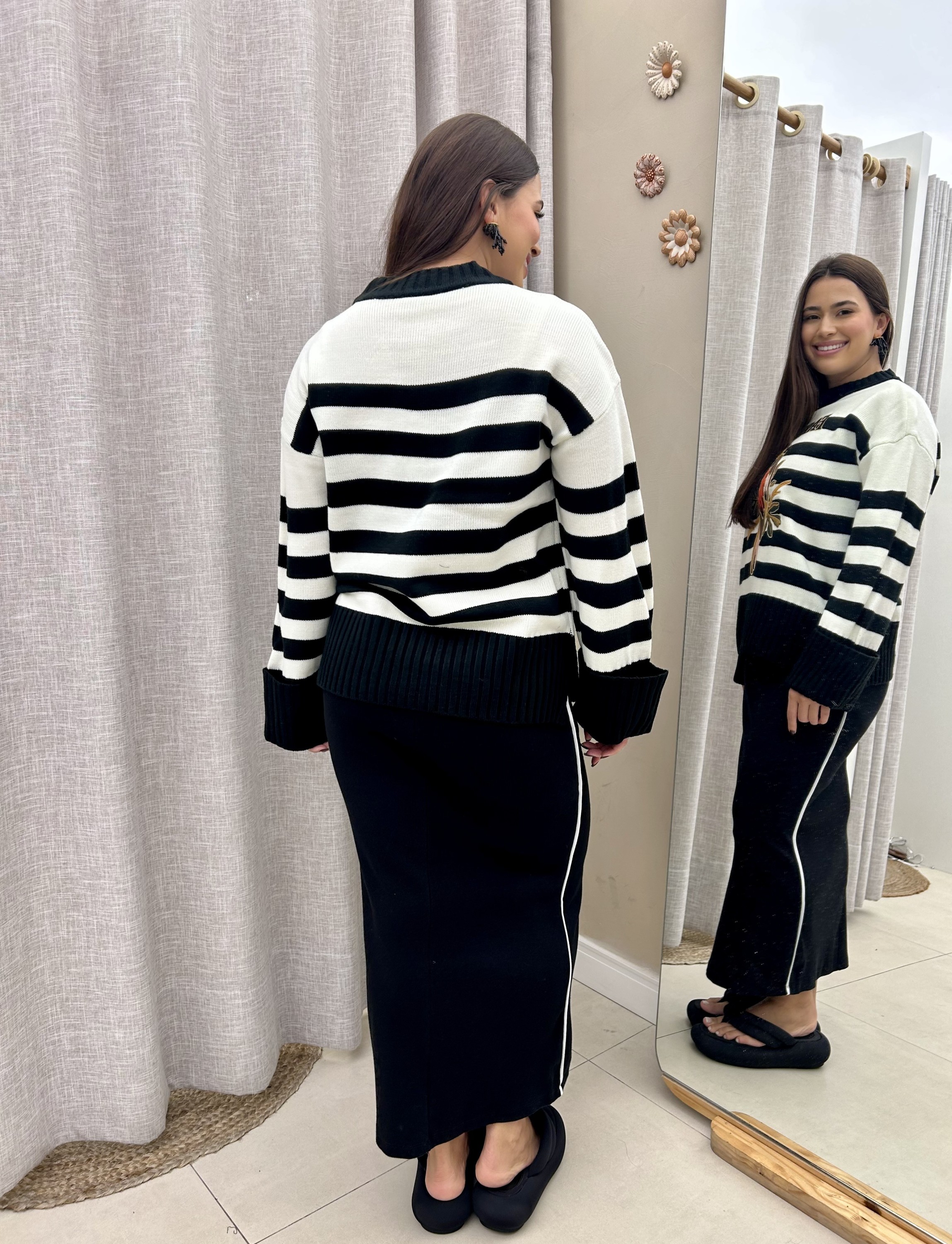 Pull Tricot Com Bordado Circo Gráfico - Informal Inn